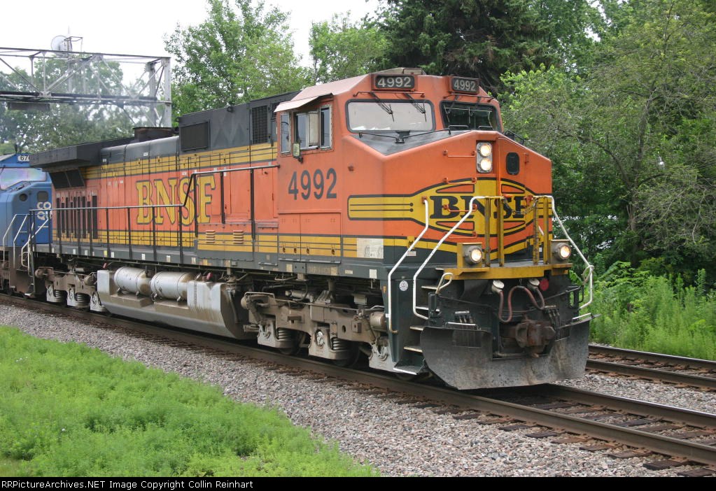 BNSF 4992